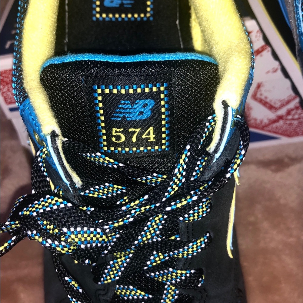 New Balance 574 (Special Edition) - Gem